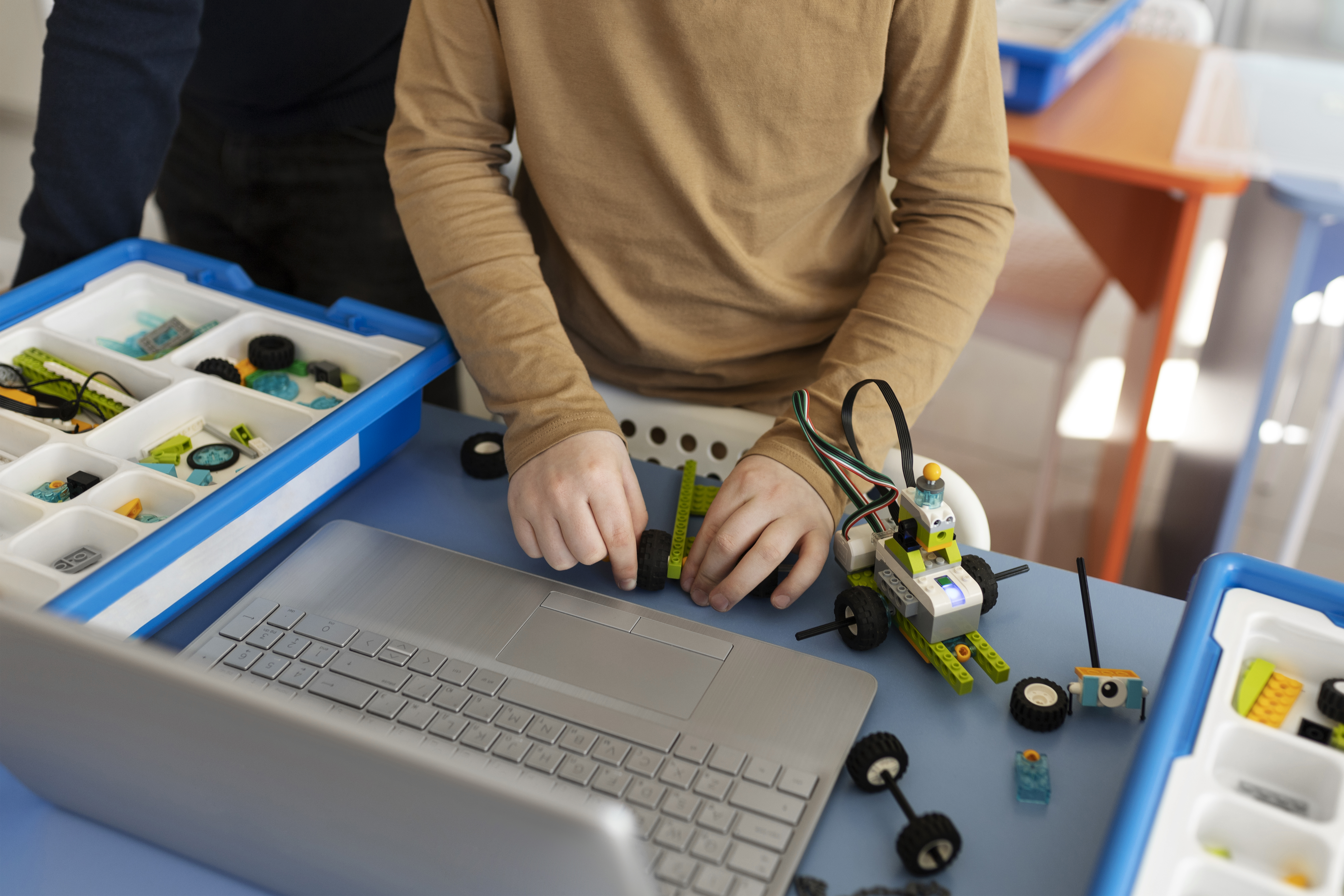 Stemtrix - Empowering Young Minds with STEM and Robotics